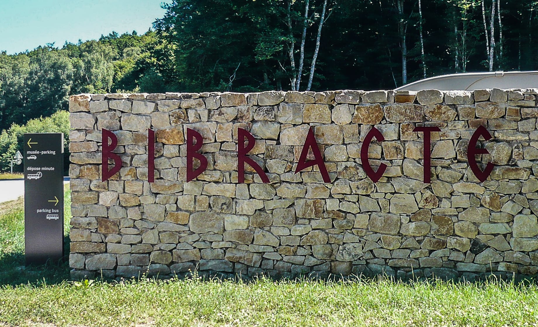 Mont Beuvray - Bibracte - https://www.resortbousset.com